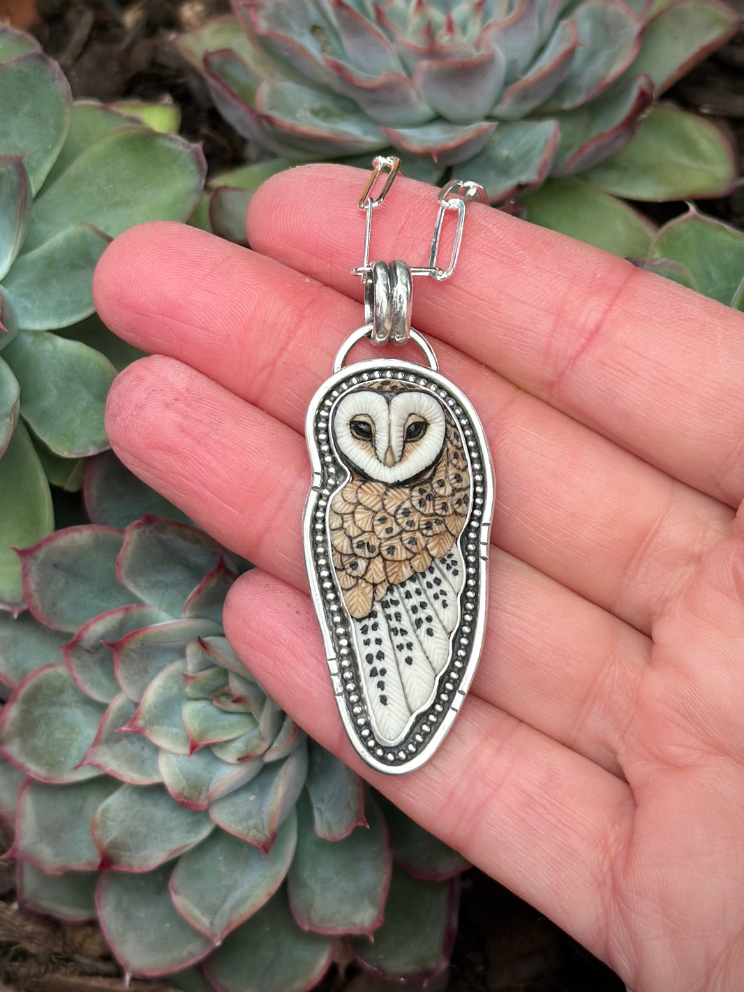 Laura Mears Porcelains – Silver Muse